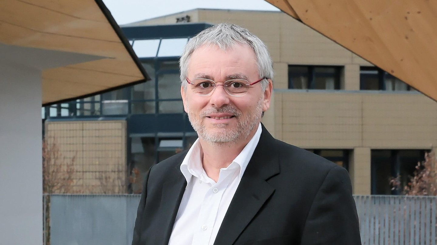 Une étude de l'EPFL parmi les 30 plus grandes découvertes en optique - EPFL